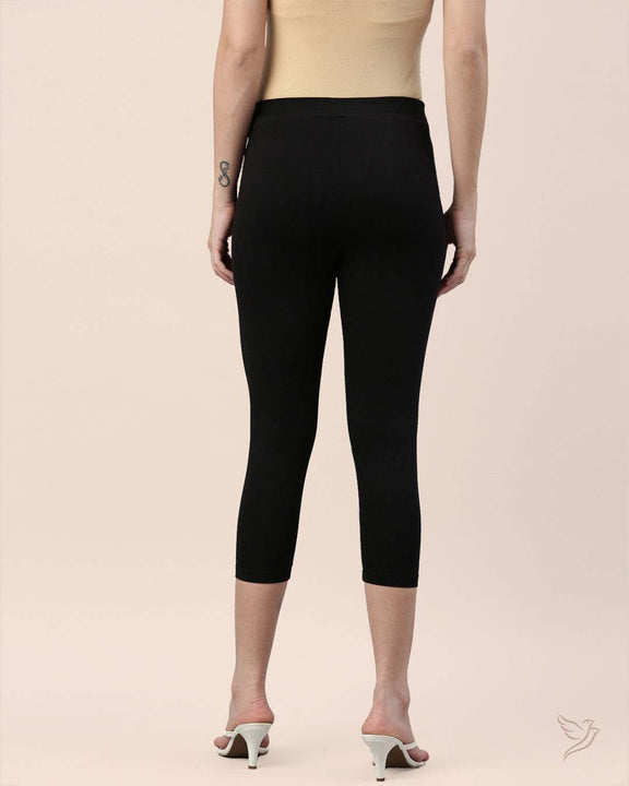 Carbon Black Capri legging